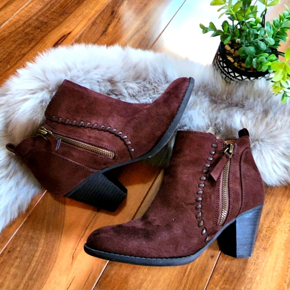 Indigo | Shoes | Indigo Faux Leather Brown Boots 7 2 Euc | Poshmark